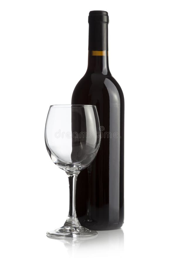 Copa De Vino Roja Elegante Y Una Botella De Vino Foto de archivo ...