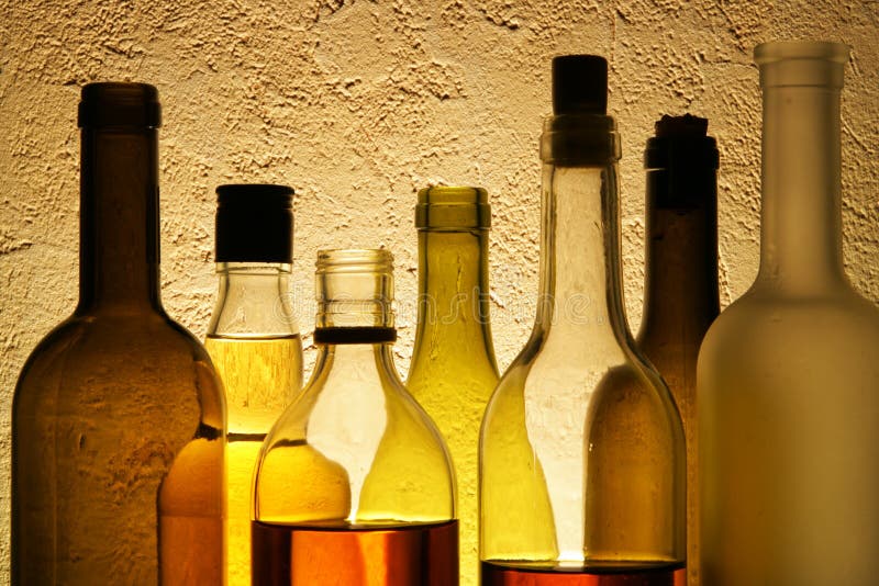 Sortea Las Botellas De Alcohol Foto de archivo - Imagen de brandy ...