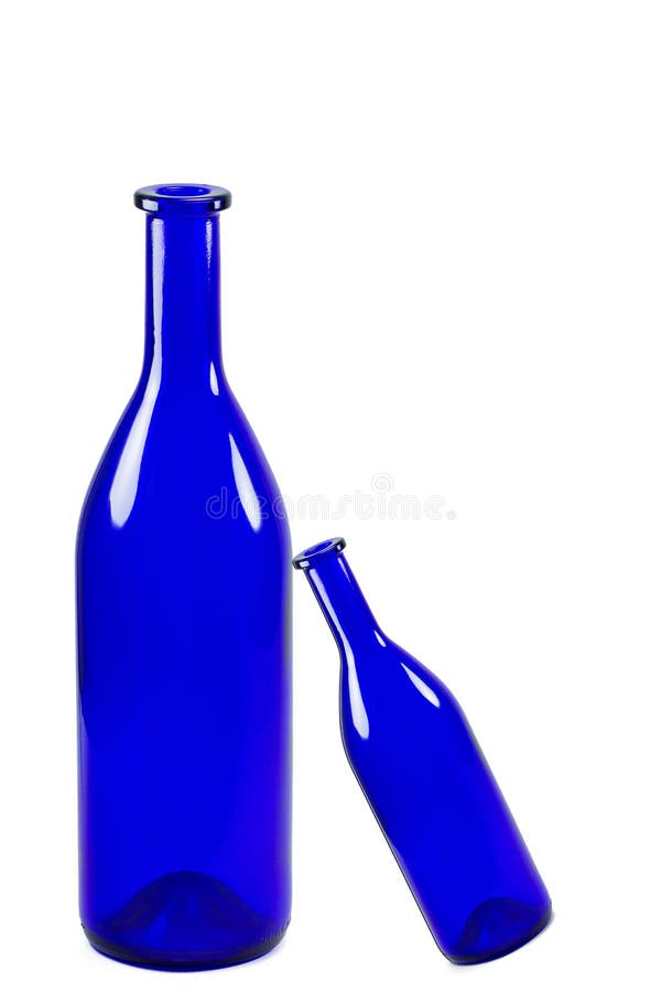 Botellas Azules Aisladas En El Fondo Blanco Imagen de archivo - Imagen ...