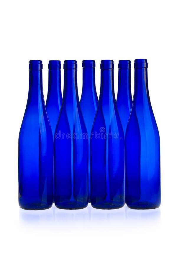 Botellas Azules En El Fondo Blanco Imagen de archivo - Imagen de tres ...