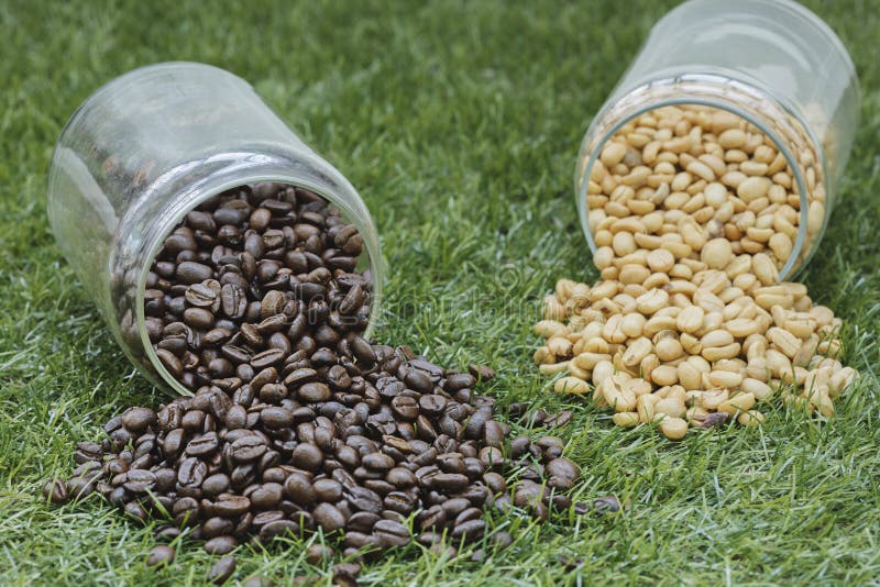 Botellas de café foto de archivo. Imagen de fondo, expresado - 58221856