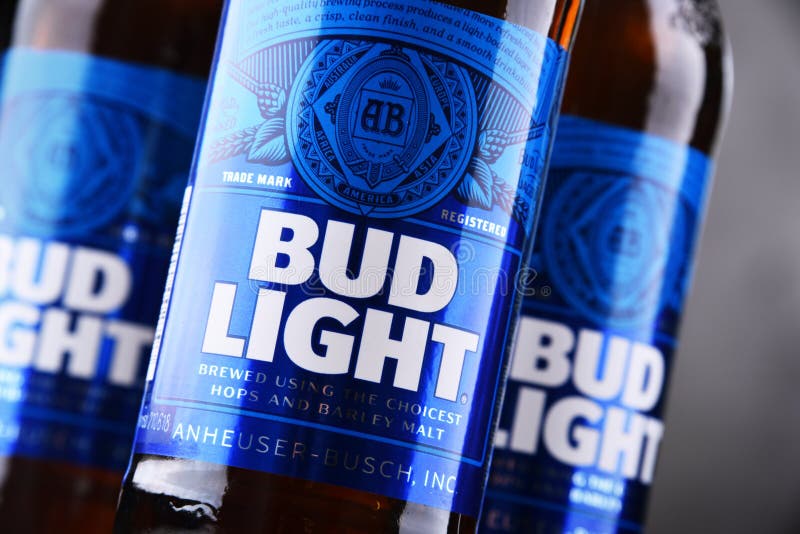 Botellas De Cerveza De Bud Light Foto editorial - Imagen de louis ...