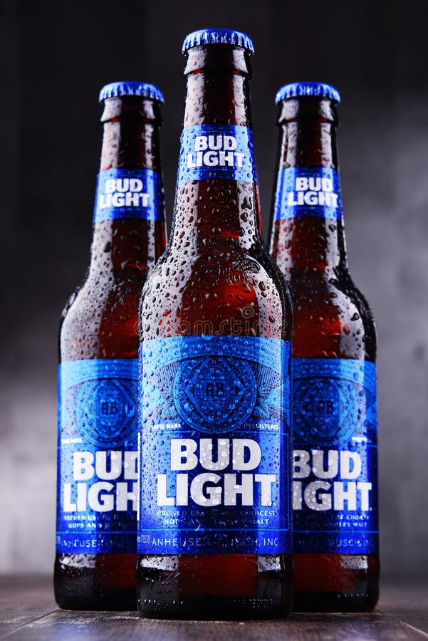Botellas De Cerveza De Bud Light Foto editorial - Imagen de louis ...