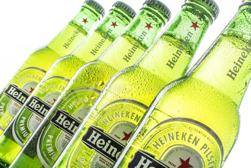 Botella De Cerveza De Heineken Foto editorial - Imagen de refresco ...