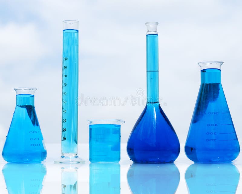 Recipiente De La Química Con Color De La Tinta Imagen de archivo ...