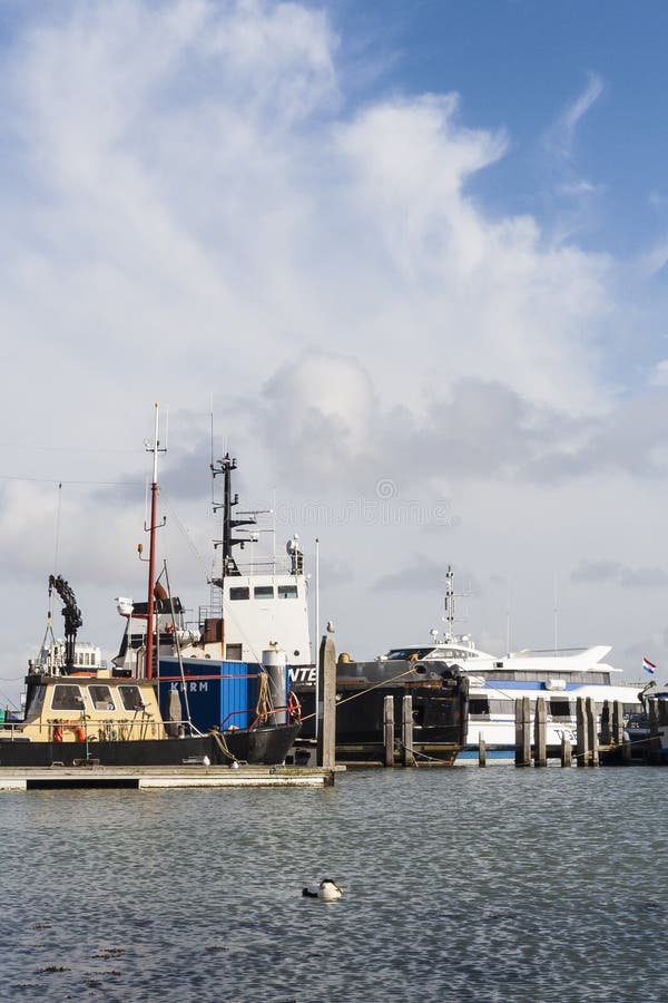 Boten in Haven, Boats in Port Stock Photo - Image of schepen, bird ...