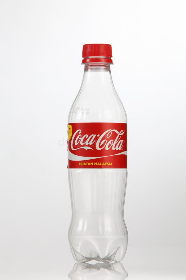 1,602 Bottiglia Della Plastica Di Coca Cola Foto stock - Foto stock ...