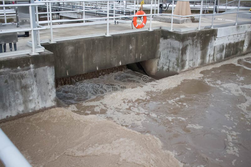 Boue activée photo stock. Image du laboratoire, exécutions - 96714646