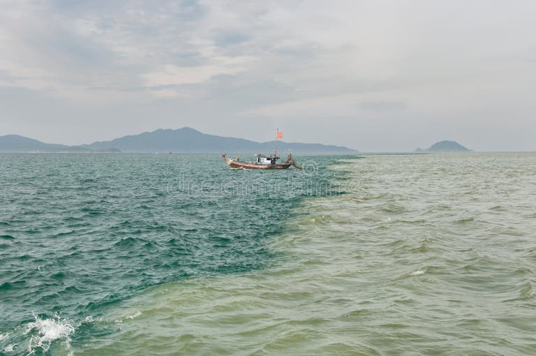 Boundary between Sea and River Stock Photo - Image of mast, clear: 25388340