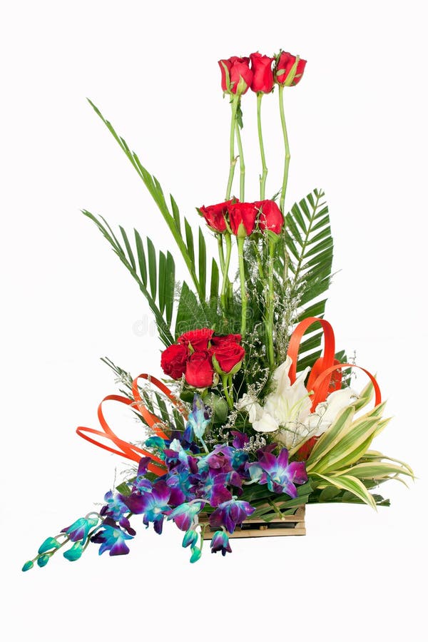 Bouquet Des Fleurs Roses De Rouge Photo stock - Image du vert, jour ...