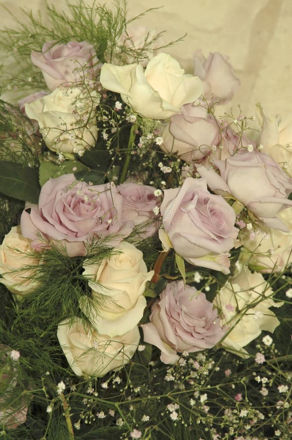 Bouquet de roses image stock. Image of configuration, souffle - 1348953