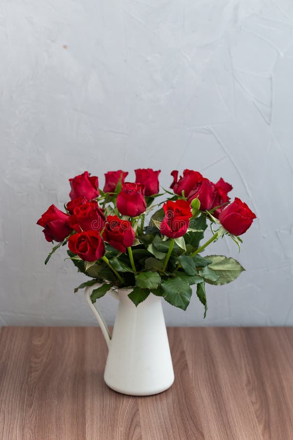 Bouquet of Red Roses in Vase Greeting Card Template Stock Photo - Image ...