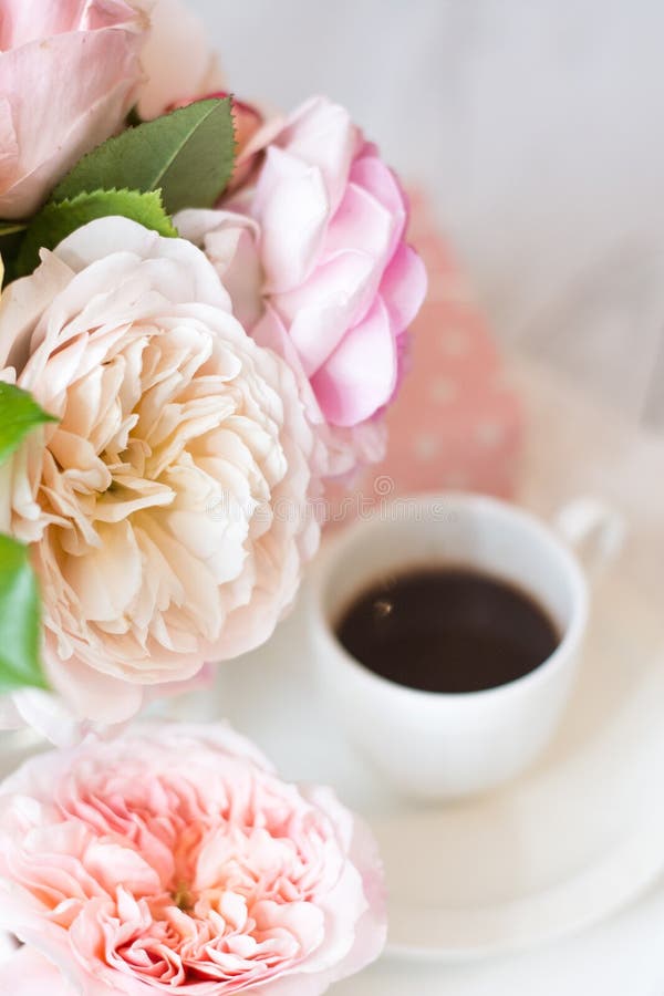 Bouquet of Roses and Coffee Stock Photo - Image of valentines, flowers ...