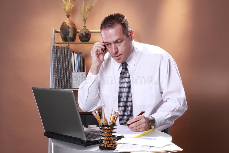 Bourreau De Travail Intellectuel Image stock - Image du visage ...