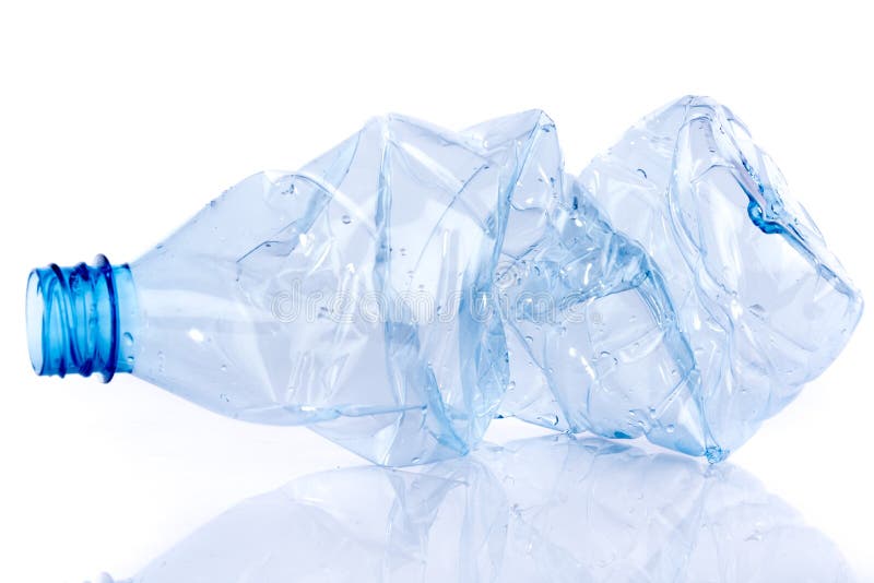 Bouteille En Plastique écrasée Image stock - Image du bouteille ... Bouteille En Plastique écrasée Image stock - Image du bouteille ...