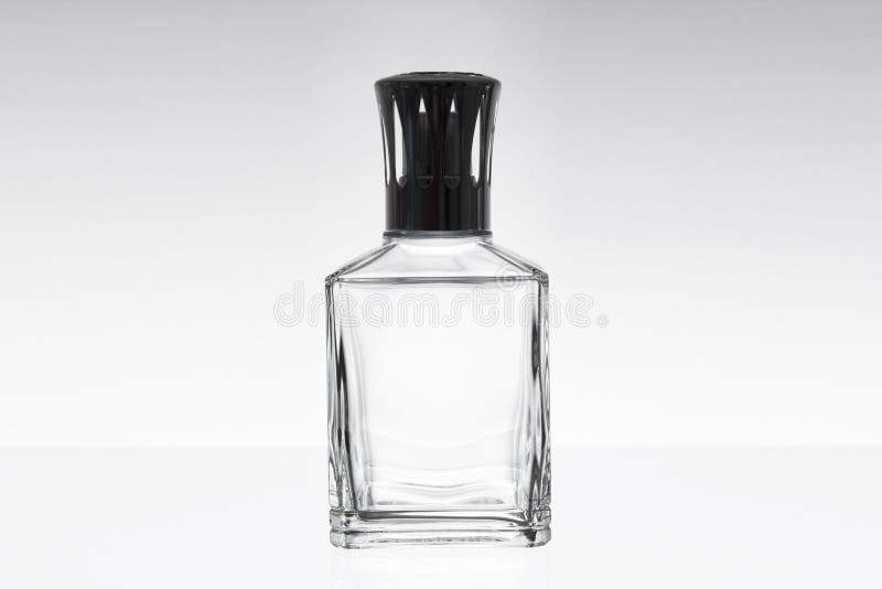 Bouteille En Verre Vide De Parfum Image stock - Image du glace, plaine ...