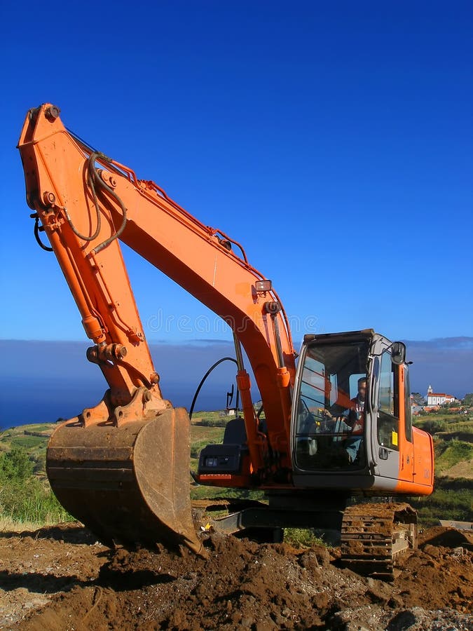 Bouteur Creusant Une Totalité Photo stock - Image du lourd, machines ...