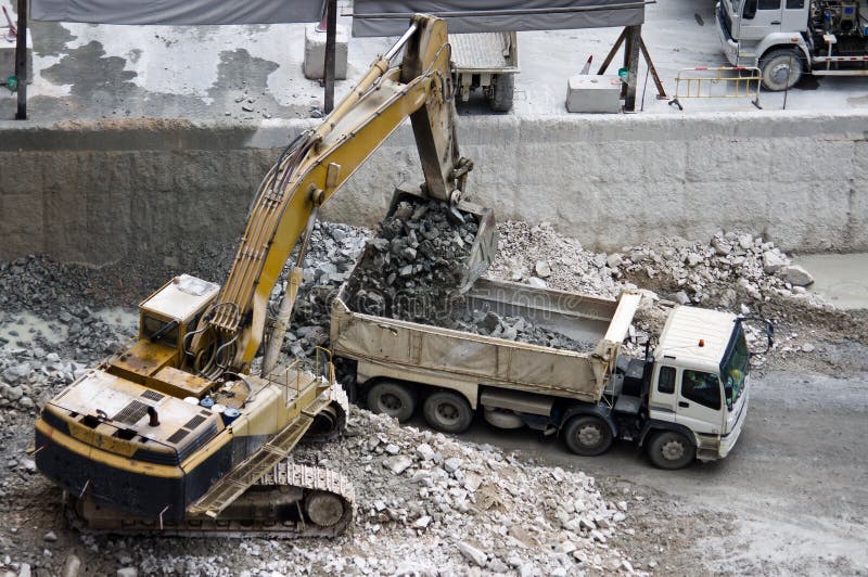Bouteur Dans Le Chantier De Construction Photo stock - Image du ouvrier ...