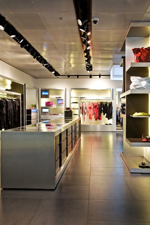 Ventana De Exhibición Del Boutique Imagen de archivo - Imagen de lujo ...