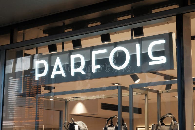 Boutique de Parfois image stock éditorial. Image du achat - 109119064