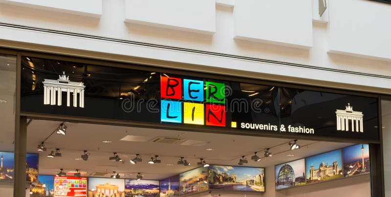 Boutique De Souvenirs De Berlin Image éditorial - Image du système ...