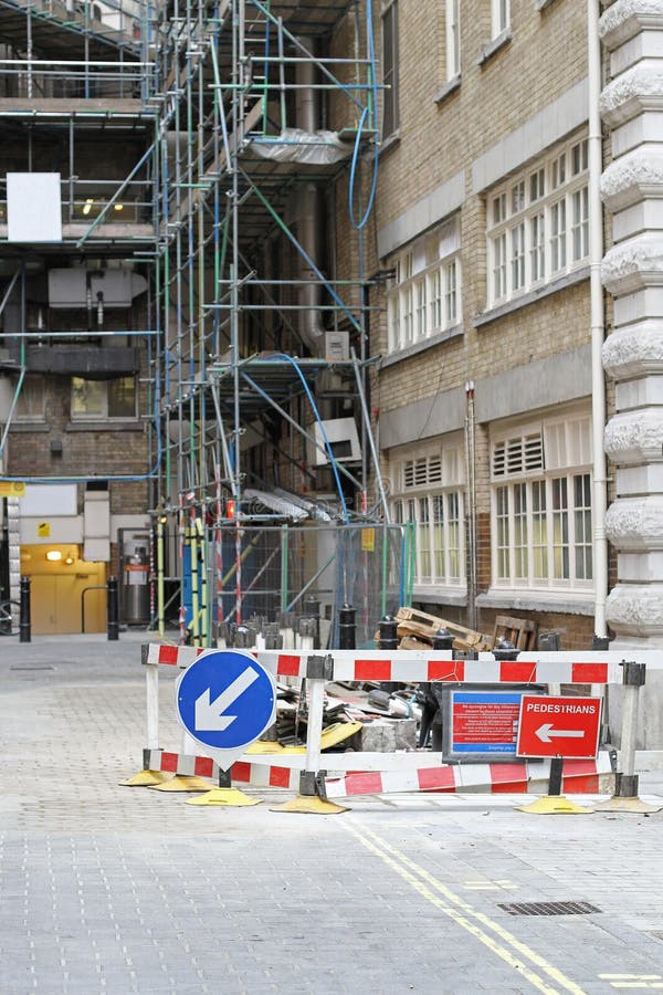 Bouwsteiger stock afbeelding. Image of bouw, vloeren - 33515161
