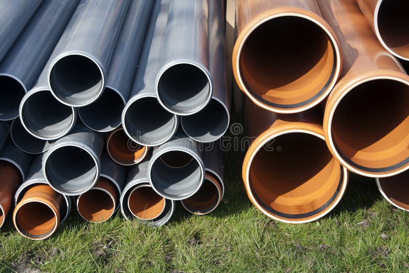 Grote plastic pijpen stock afbeelding. Image of cirkel - 32882535