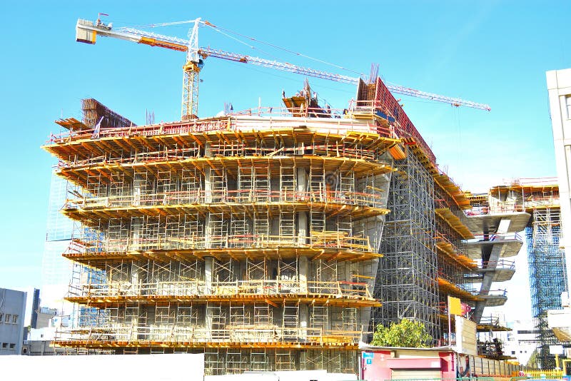 Bouwsteiger stock afbeelding. Image of kettingen, toegang - 84988917