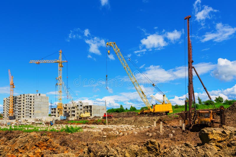 Bouwwerf stock afbeelding. Image of blauw, huis, techniek - 31782675