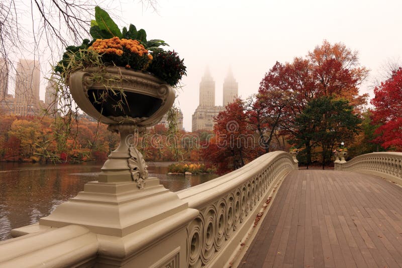 Bow bridge stock image. Image of misty, york, lake, leaves - 10732027