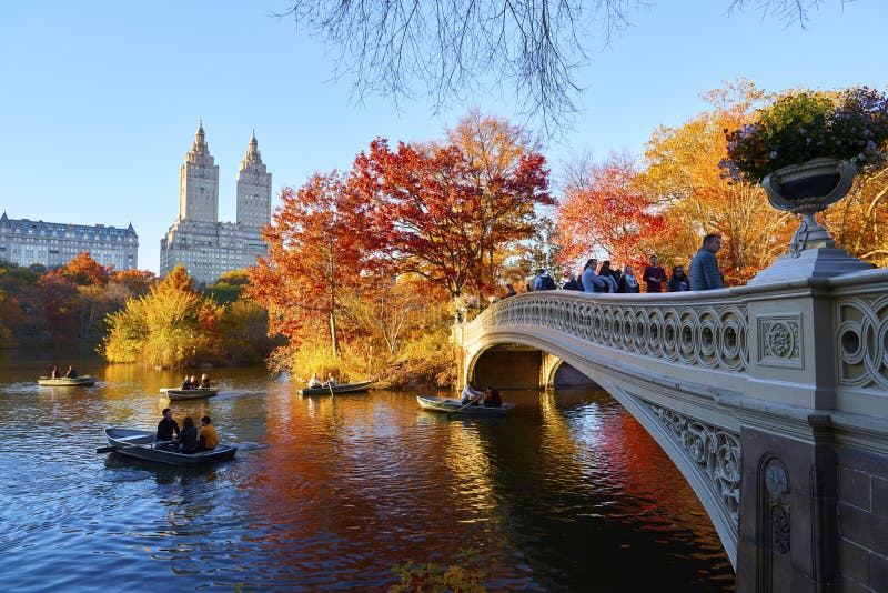 The Bow Bridge editorial image. Image of side, buildings - 83236070