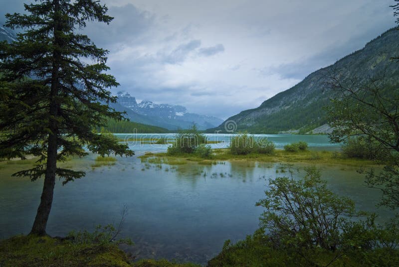 Bow Lake stock photo. Image of parkway, clouds, blue - 20995352