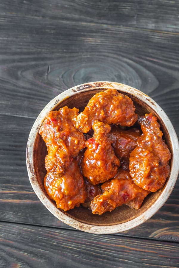 Bowl of buffalo wings stock image. Image of bowl, meat - 155238049