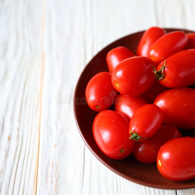 Bowl of fresh red tomato stock photo. Image of domestic - 34179108