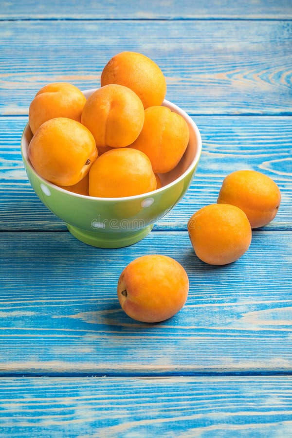 Bowl Full of Fresh Apricots Stock Photo - Image of ripe, diet: 142856402