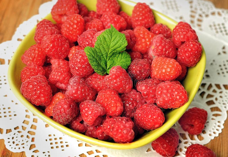Bowl with raspberry stock image. Image of nutrition, closeup - 43882749