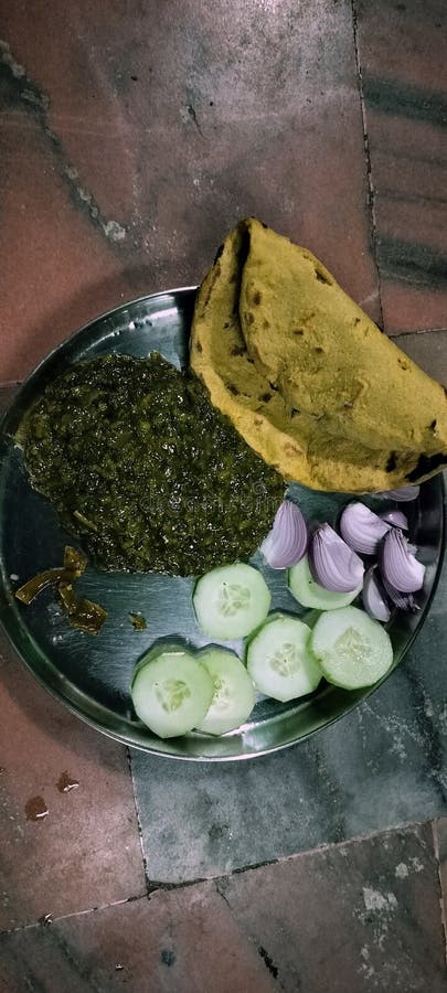 Bowl of Sarso Ka Saag with Makki Ki Roti Top View on Table Stock Photo ...