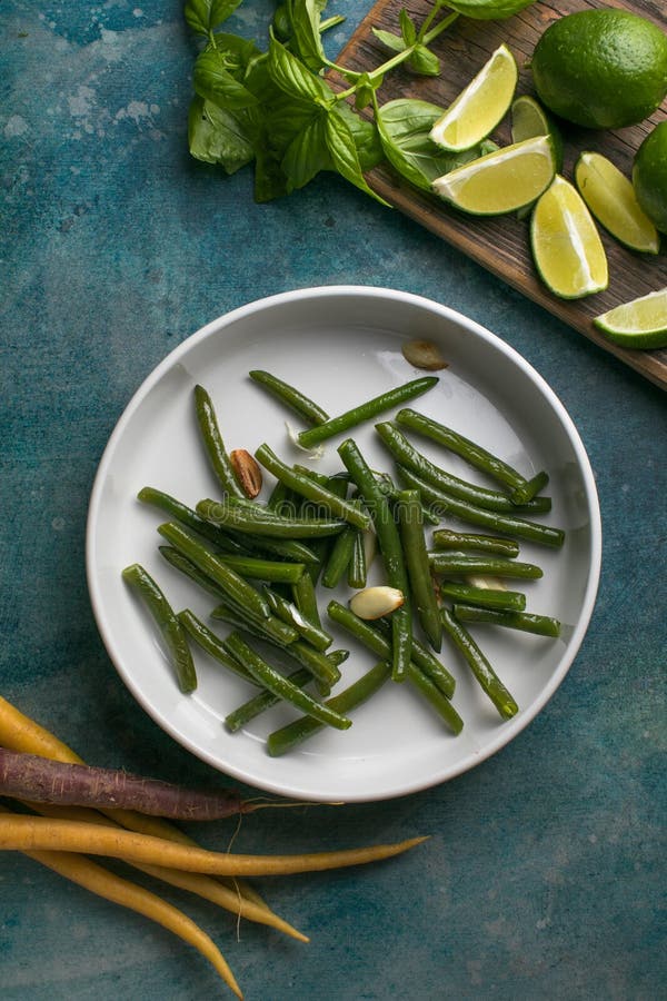 Bowl of Sauteed Green Beans Stock Image - Image of delicious, diet ...