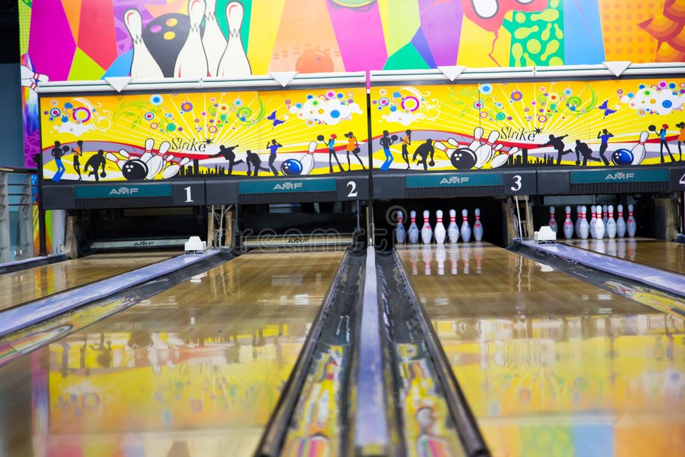 Bowling center editorial image. Image of bowling, competition - 44918730
