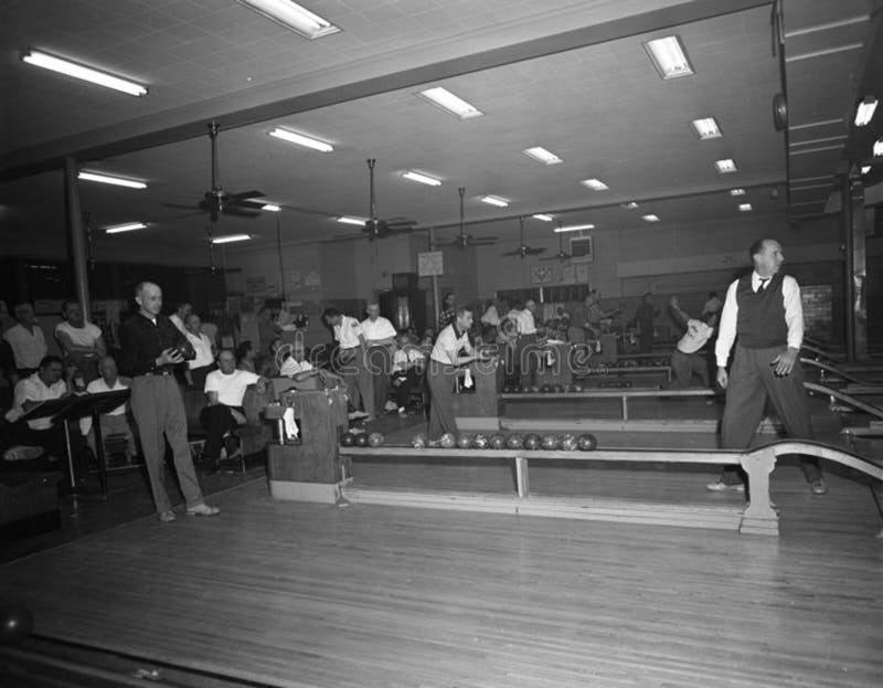 Bowling Teams Picture. Image: 222268784