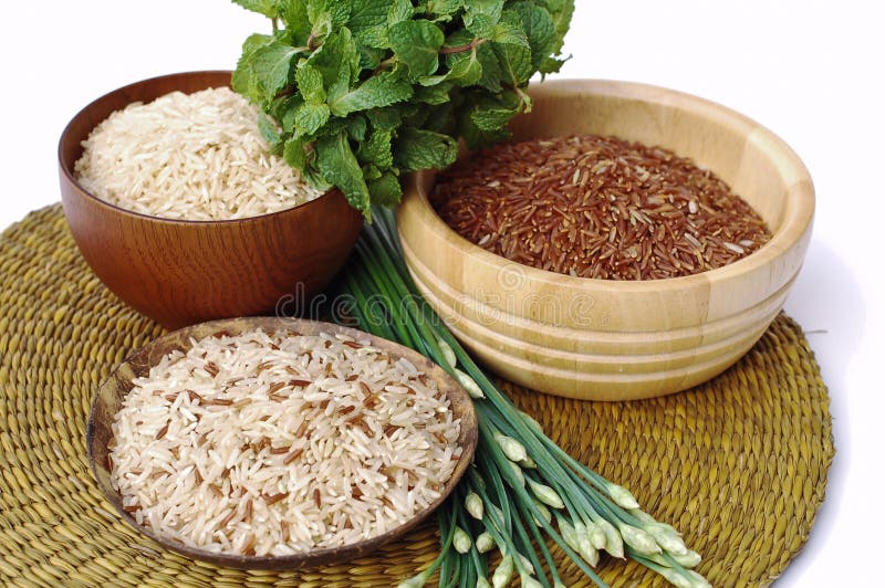 4 bowls of raw rice stock photo. Image of rattan, tableware - 31616182