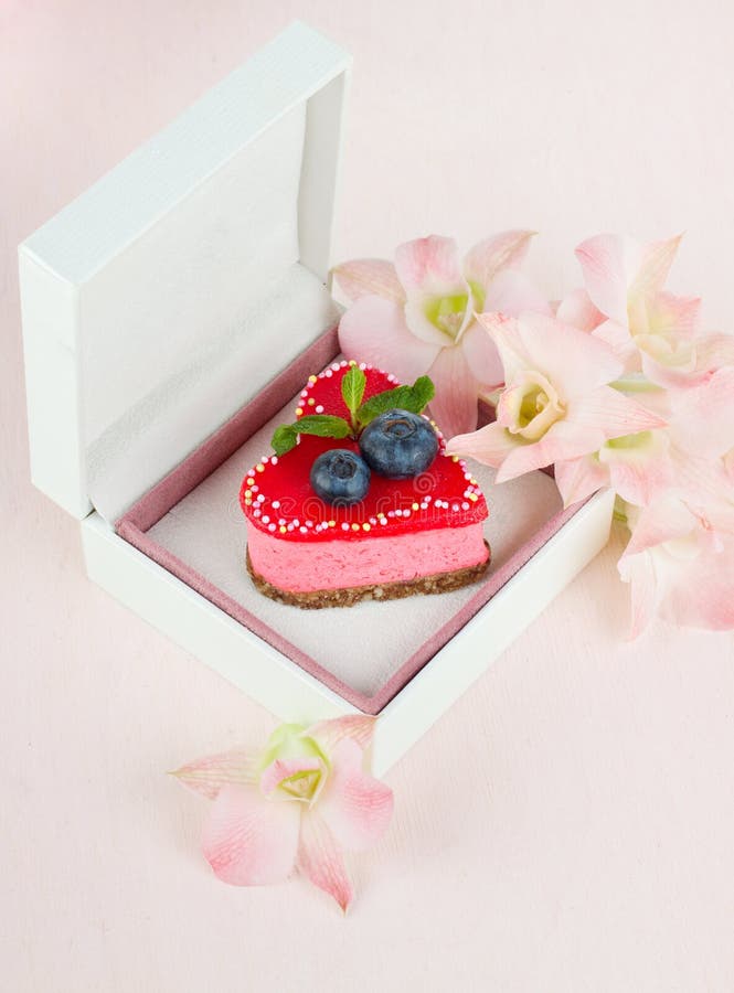 Box with cake stock image. Image of redcurrant, vertical - 28067663