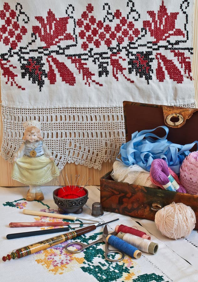 Box for needlework stock photo. Image of crochet, pincushion - 39088134