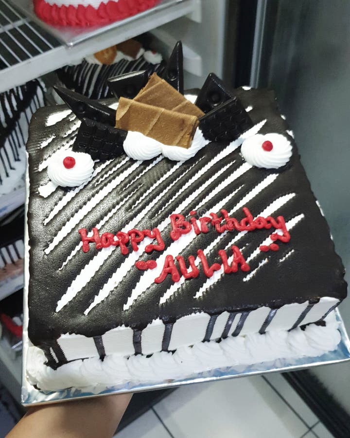 Box-shaped Cake with Chocolate Topped and Biscuit Stock Image - Image ...