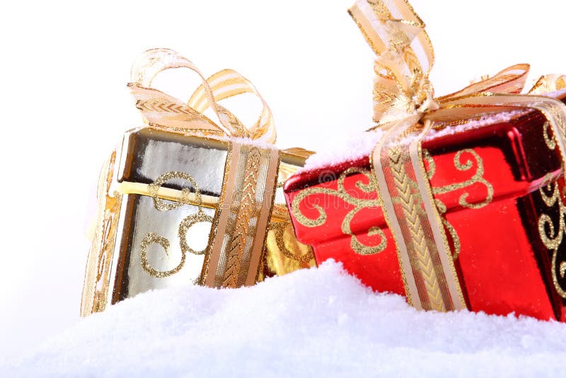 Box in snow stock photo. Image of giving, surprise, decoration - 6487190