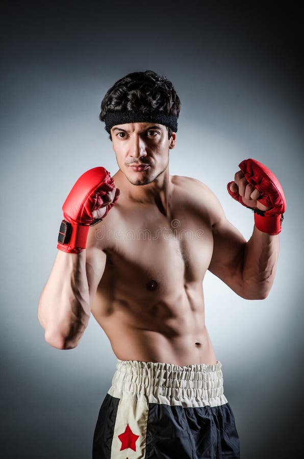 Boxeador muscular foto de archivo. Imagen de combatiente - 42837874