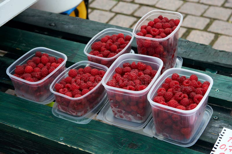 Boxes full of raspberries stock image. Image of freshness - 116747189