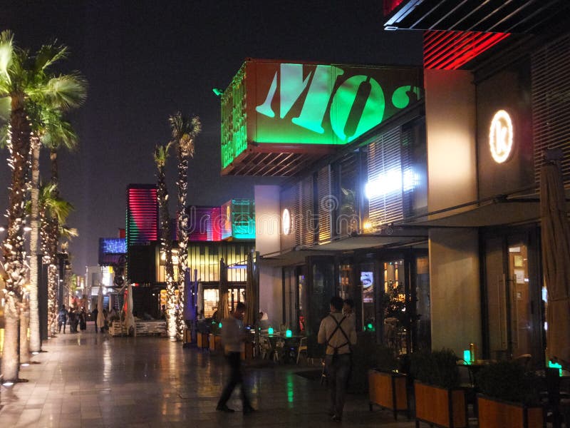 BoxPark in Dubai, UAE editorial photography. Image of arab - 83004952