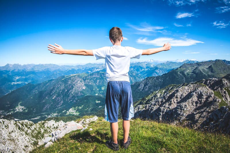 Boy contemplate the view stock image. Image of view, panoramas - 76889077