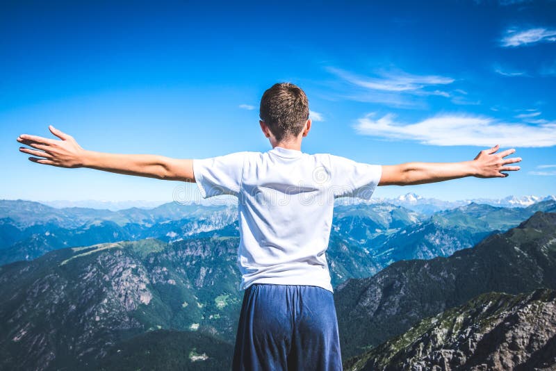 Boy contemplate the view stock image. Image of mountain - 76889225